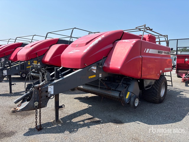 2013 Massey Ferguson 2170XD Big Square Baler | Ritchie Bros. Auctioneers