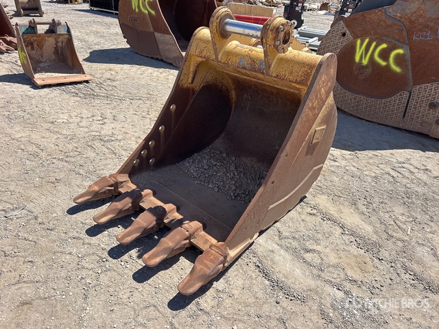 Cat 45 in Digging Excavator Bucket - Fits Cat 325 C | Ritchie Bros ...