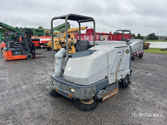 Condor XL Ride-On Floor Scrubber | Ritchie Bros. Auctioneers