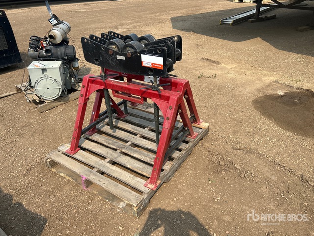 Quantity of (2) Javelin PR236 Roller Pipe Stand | Ritchie Bros. Auctioneers