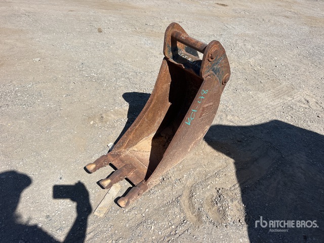 Cat 12 in Digging Backhoe Rear Bucket - Fits Cat | Ritchie Bros ...