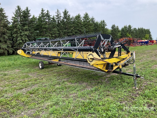 Honey Bee 36 ft Draper Windrower Header | Ritchie Bros. Auctioneers