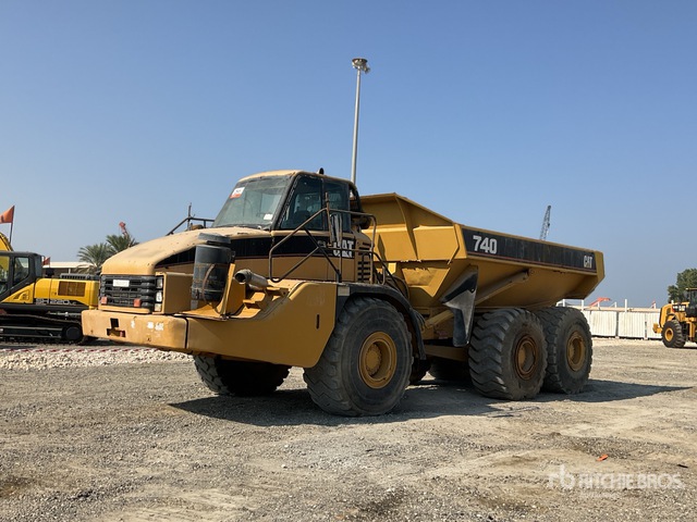 2003 Cat 740 Articulated Dump Truck | Ritchie Bros. Auctioneers