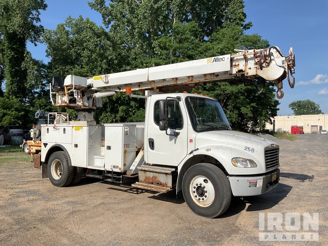 2014 Altec DC47 TR on 2014 Freightliner M2 106 4x2 Digger Derrick Truck ...