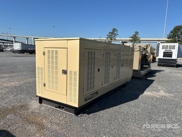 2001 Generac SG200 200 kW Skid-Mounted Generator Set | Ritchie Bros ...