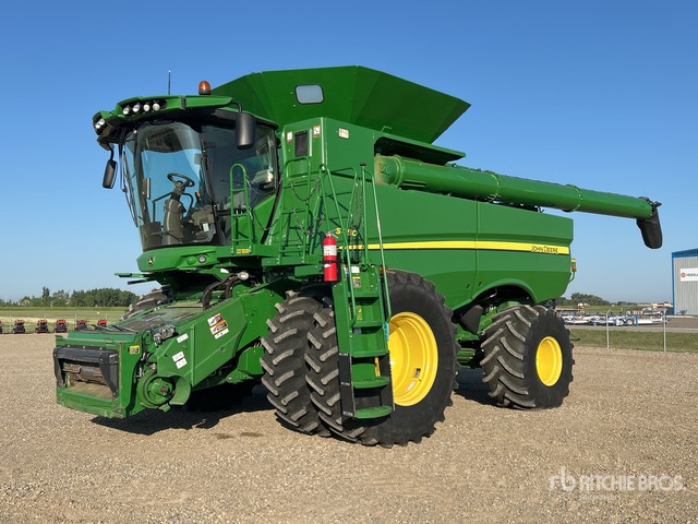 2017 John Deere S680 Combine Harvester | Ritchie Bros. Auctioneers