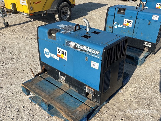 2012 Miller 302 Mobile Multi-Process Trailblazer Soudeuse | Ritchie ...