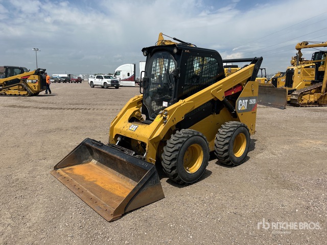 2018 Cat 262D Two-Speed Skid Steer Loader | Ritchie Bros. Auctioneers