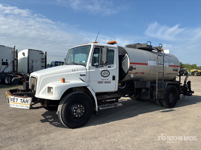 1999 Rosco Maximizer II 2000 gal on 2000 Freightliner FL 70 4x2 Asphalt Distributor Truck ...