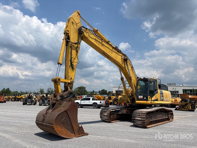 2014 Komatsu PC 490 LC-10 Tracked Excavator | Ritchie Bros. Auctioneers