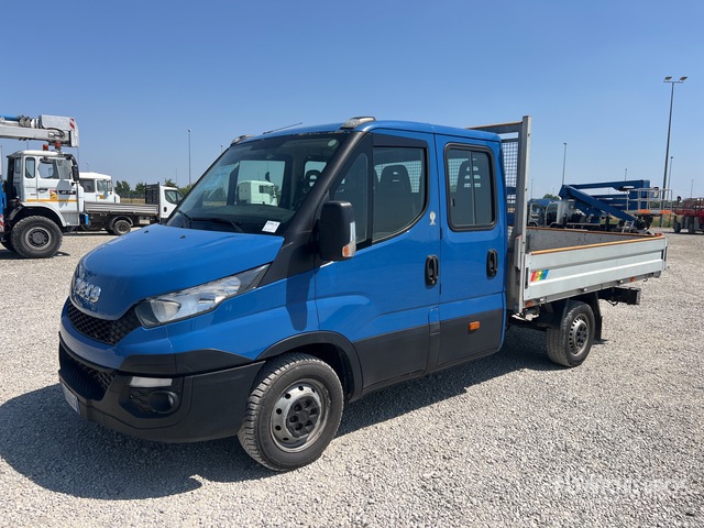 2016 Iveco Daily 35S11 Crew Cab Flatbed Truck | Ritchie Bros. Auctioneers