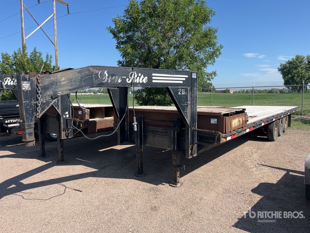 2000 Dun Rite 30 ft Tri/A Gooseneck Equipment Trailer | Ritchie Bros ...