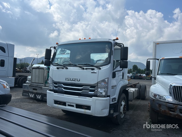 2018 Isuzu FTR 4x2 Extended Cab Cab and Chassis | Ritchie Bros. Auctioneers