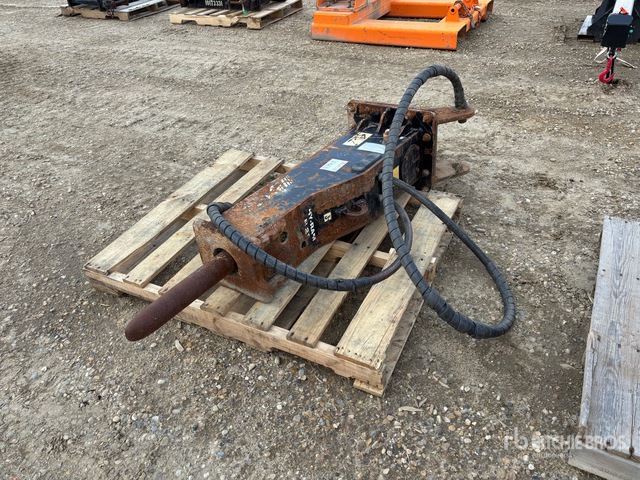 Hy-Ram 290 Backhoe Hydraulic Breaker | Ritchie Bros. Auctioneers