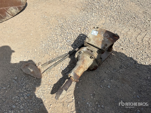 Backhoe Hydraulic Breaker | Ritchie Bros. Auctioneers
