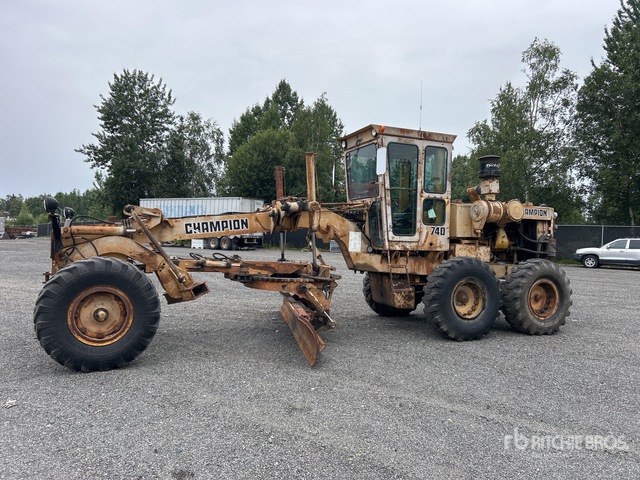 1979 Champion 740 Motor Grader | Ritchie Bros. Auctioneers