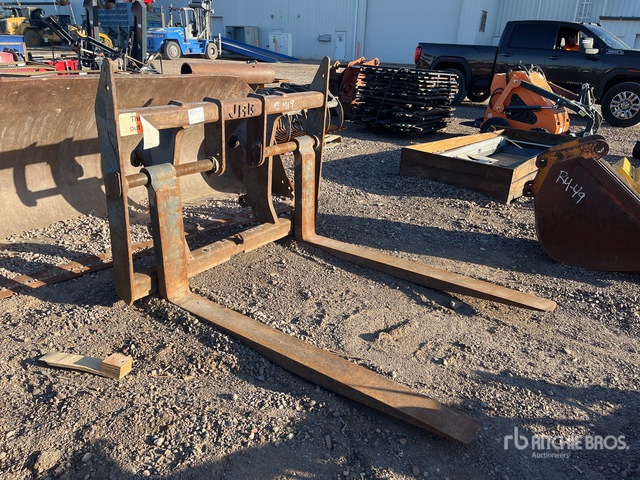 68 in Wheel Loader Forks | Ritchie Bros. Auctioneers