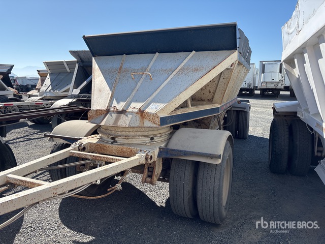 Wesco 20 ft T/A Turntable Belly Dump Trailer | Ritchie Bros. Auctioneers