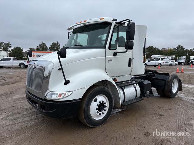 2005 International 8600 4x2 S/A Day Cab Truck Tractor | Ritchie Bros ...