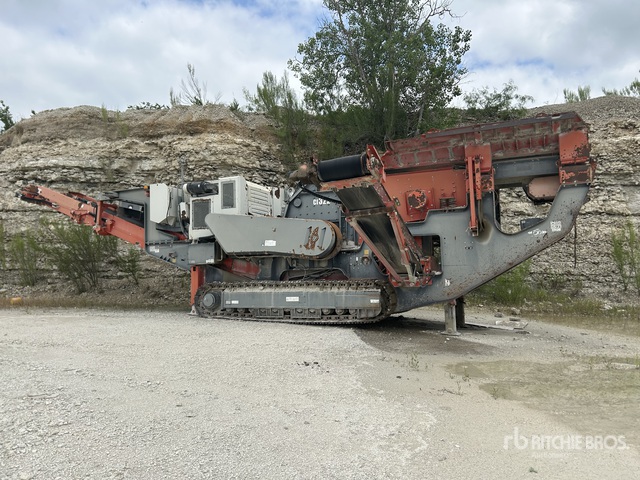2012 Sandvik QI440 Tracked Impact Crusher Plant | Ritchie Bros. Auctioneers
