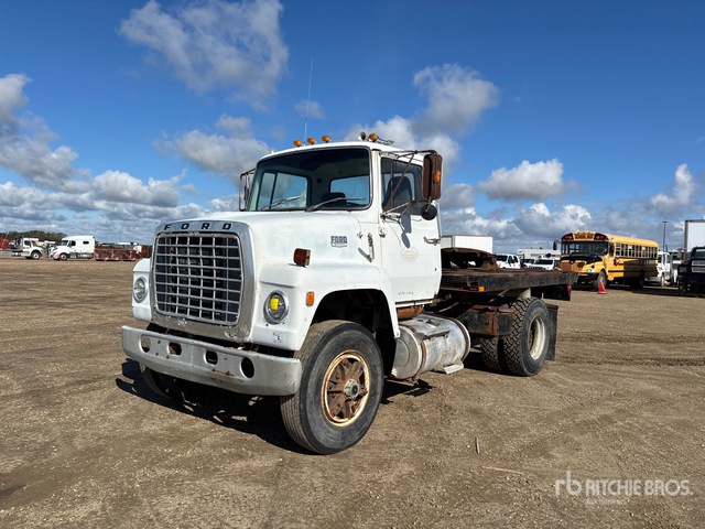 1981 Ford 8000 4x2 Flatbed Truck | Ritchie Bros. Auctioneers