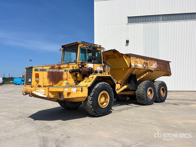 Volvo A30 6x6 Tombereau Articule Articulated Dump Truck | Ritchie Bros ...