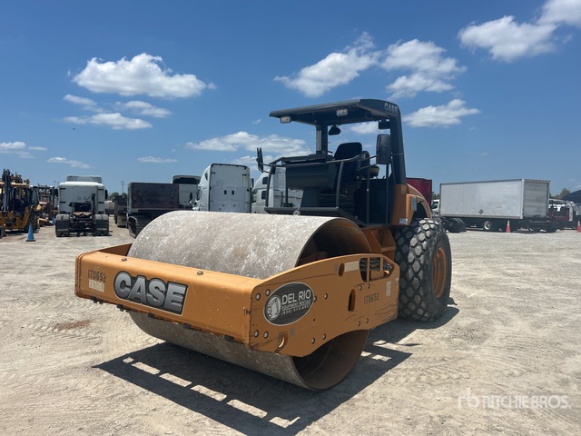 2015 Case SV212 Smooth Drum Compactor | Ritchie Bros. Auctioneers