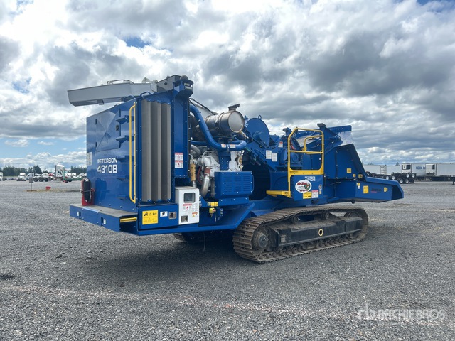 2022 Peterson 4310B Tracked Drum Chipper | Ritchie Bros. Auctioneers