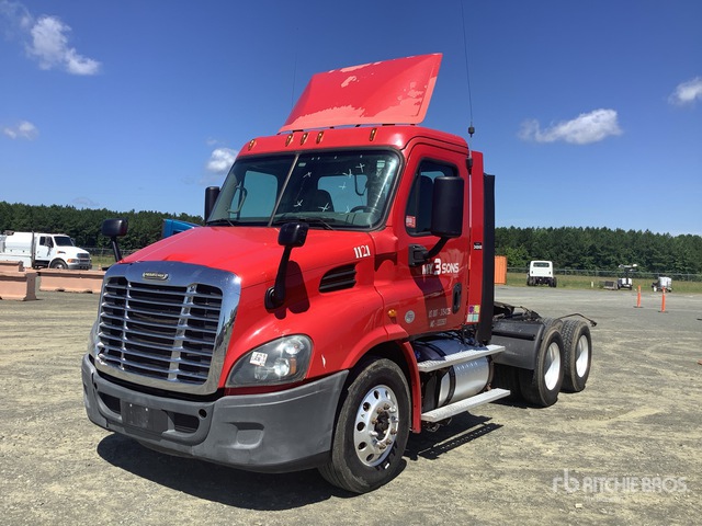 2015 Freightliner Cascadia 113 6x4 Day Cab Truck Tractor | Ritchie Bros ...