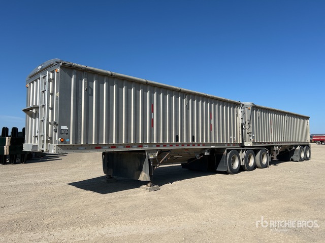 2014 Dakota Super B-Train Grain Trailer | Ritchie Bros. Auctioneers