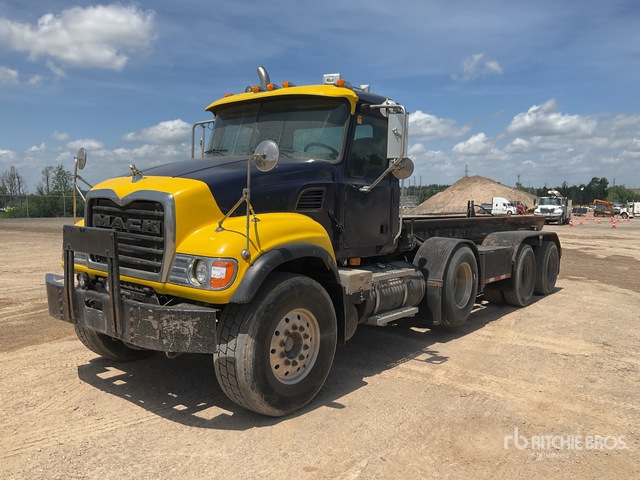 2006 Mack CV713 8x4 Roll-Off Truck | Ritchie Bros. Auctioneers