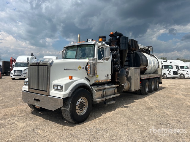 Vactor HXX on 2015 Western Star 4900SF 8x6 Vacuum Excavator Truck ...