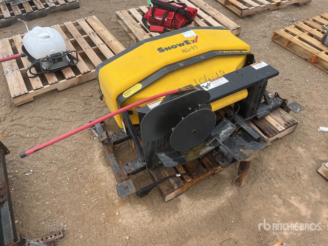 SnowEx Bulk Pro 1875 Hitch Mounted Salt Spreader | Ritchie Bros ...