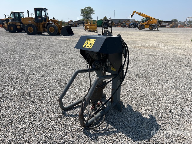 2009 Dieci 2.5T Winch Telehandler Winch Attachment | Ritchie Bros ...