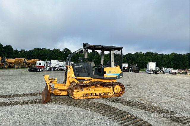 2017 Dressta TD-8S Crawler Dozer | Ritchie Bros. Auctioneers