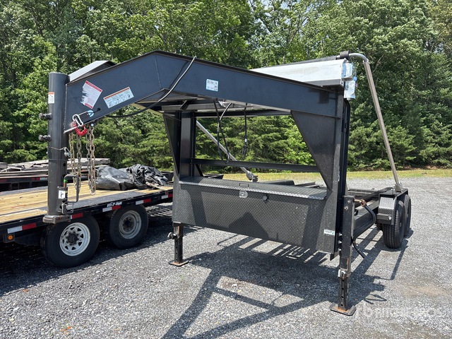 2023 Maxey T/A Gooseneck Roll-Off Trailer | Ritchie Bros. Auctioneers