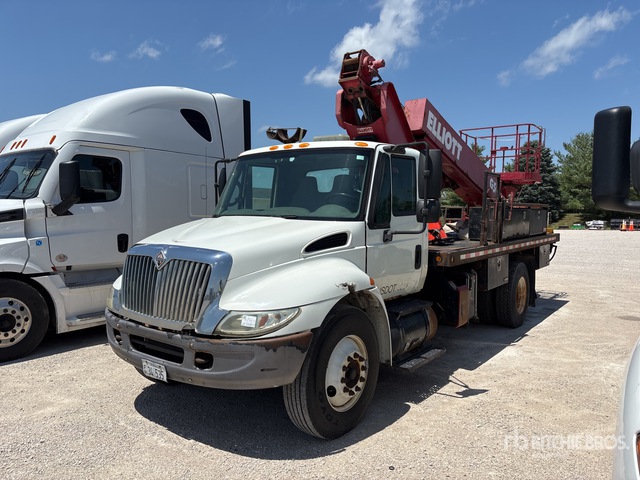 2005 Elliott G50 50 ft on 2006 International 4300 4x2 Bucket Truck (Inoperable) | Ritchie Bros ...