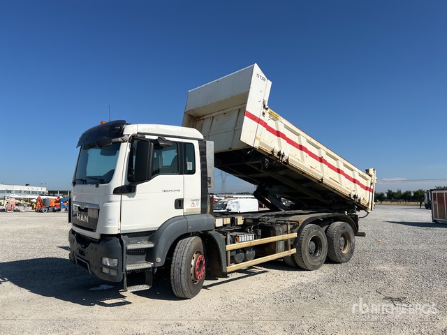 2010 MAN TGA 33.400 6x4 T/A Dump Truck | Ritchie Bros. Auctioneers