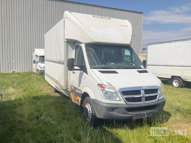 2009 Dodge Sprinter 4x2 Cargo Van (Inoperable) in Southgate, Michigan ...