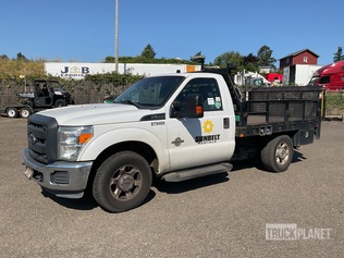 2016 Ford F-250 XL 4x2 Flatbed Truck in PORTLAND, Oregon, United States ...