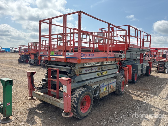 2005 Skyjack SJ7127 RT Dual Fuel Scissor Lift | Ritchie Bros. Auctioneers