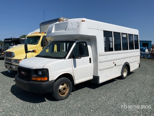 2009 GMC Savana G3500 4x2 Mini Bus (Inoperable) | Ritchie Bros. Auctioneers