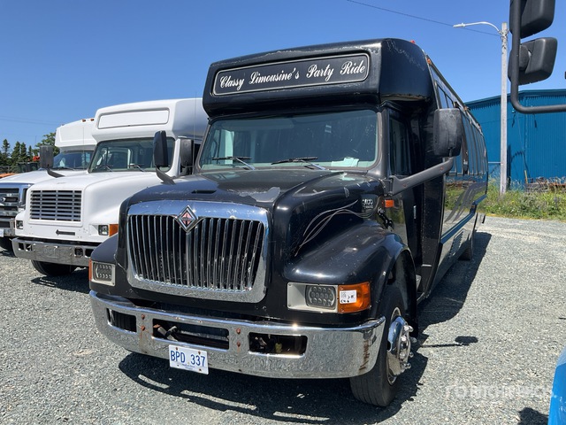 2001 International 3400 4x2 28-Seat Bus (Inoperable) | Ritchie Bros ...