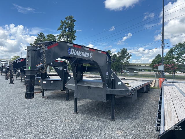 2024 Diamond C FMAX 40 ft T/A Gooseneck Hydraulic Tail Trailer ...