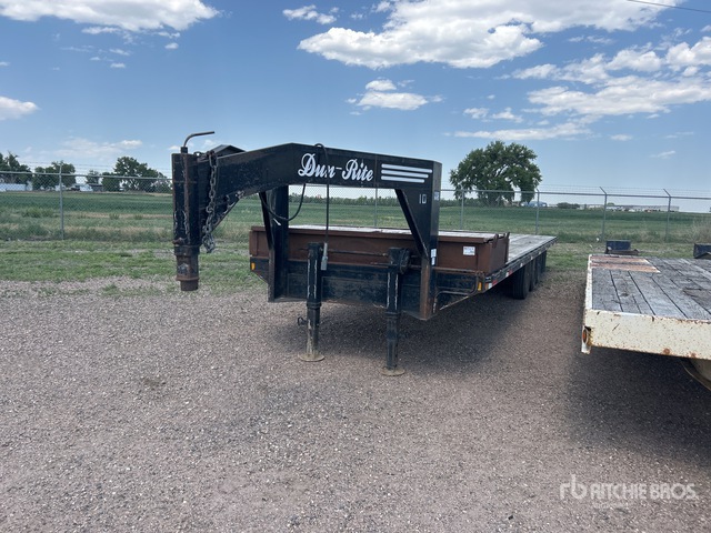 2000 Dun Rite 30 ft Tri/A Gooseneck Equipment Trailer | Ritchie Bros ...