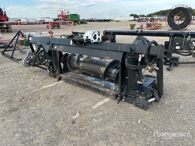 2012 MacDon Header Adapter | Ritchie Bros. Auctioneers