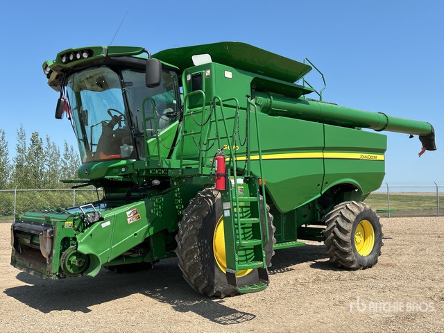 2013 John Deere S670 Combine Harvester | Ritchie Bros. Auctioneers
