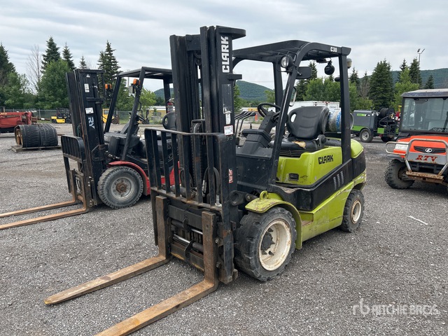 Clark C30L 4875 lb Cushion Tire Forklift | Ritchie Bros. Auctioneers