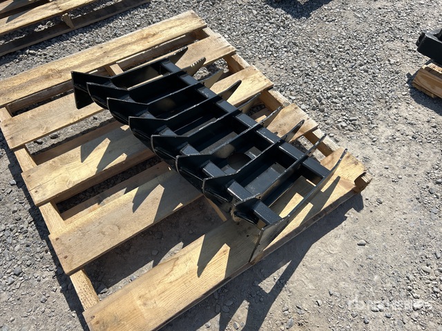 2025 Kit Containers QT-RR-70 32 in Mini Skid Steer Root Rake | Ritchie ...