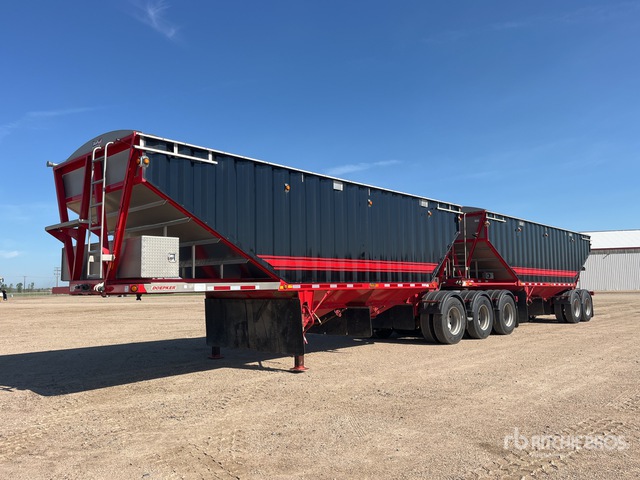 2019 Doepker Super B-Train Grain Trailer | Ritchie Bros. Auctioneers